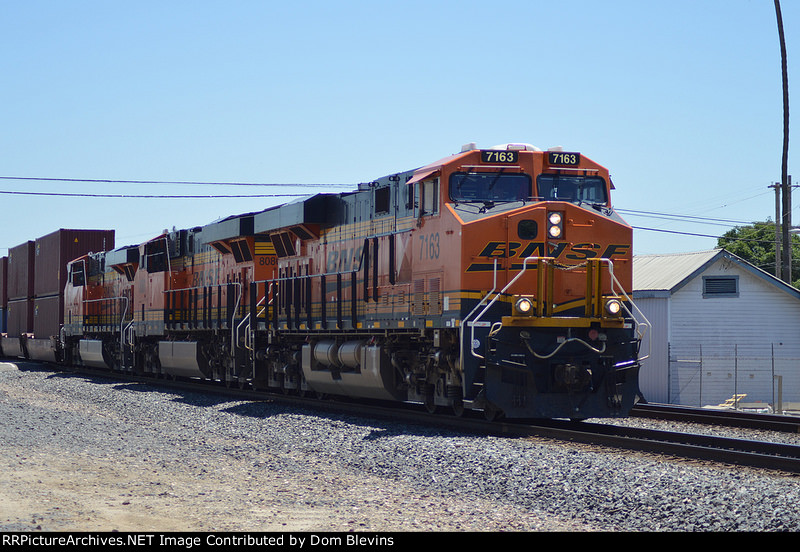BNSF 7163